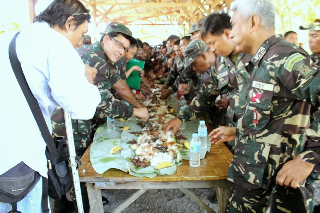 BOODLE FIGHT WITH ARMY RESERVISTS - minbull - Mindanao Media Services