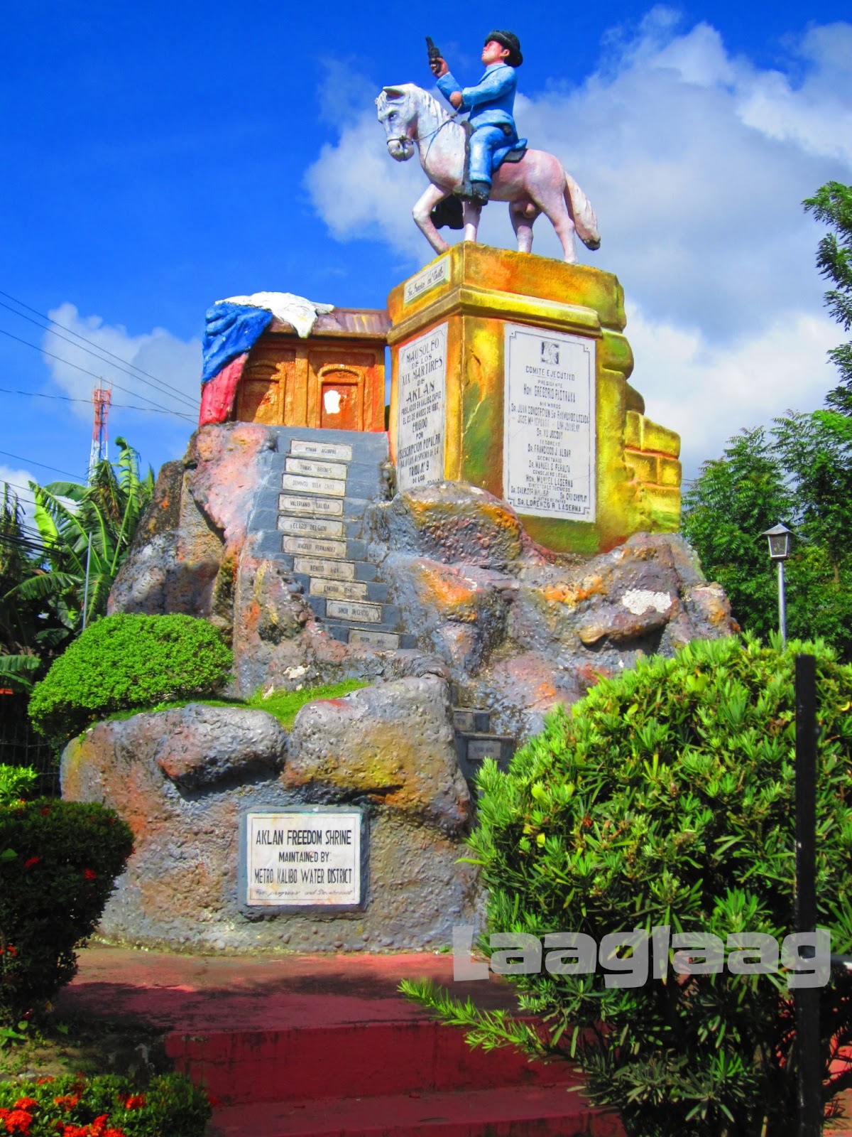 Laaglaag: A Walk in the Town of Kalibo, Aklan