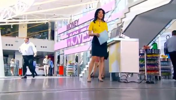 Attractive American News Personalities: Bloomberg's Scarlet Fu