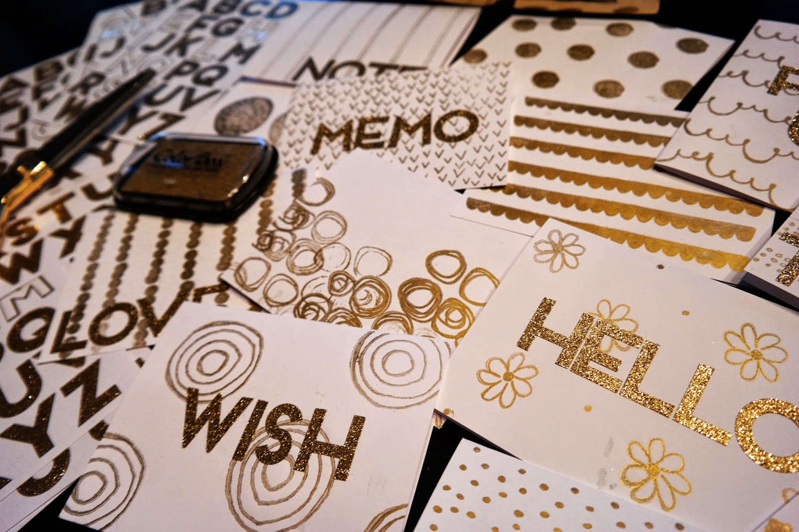 Artful Play: Homemade Designer Gold Note Cards