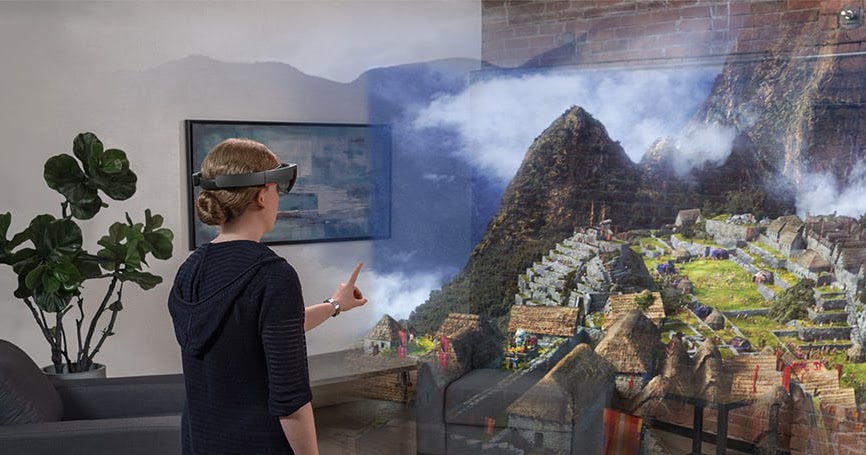 Mixed Reality Applications - HOLOTOUR