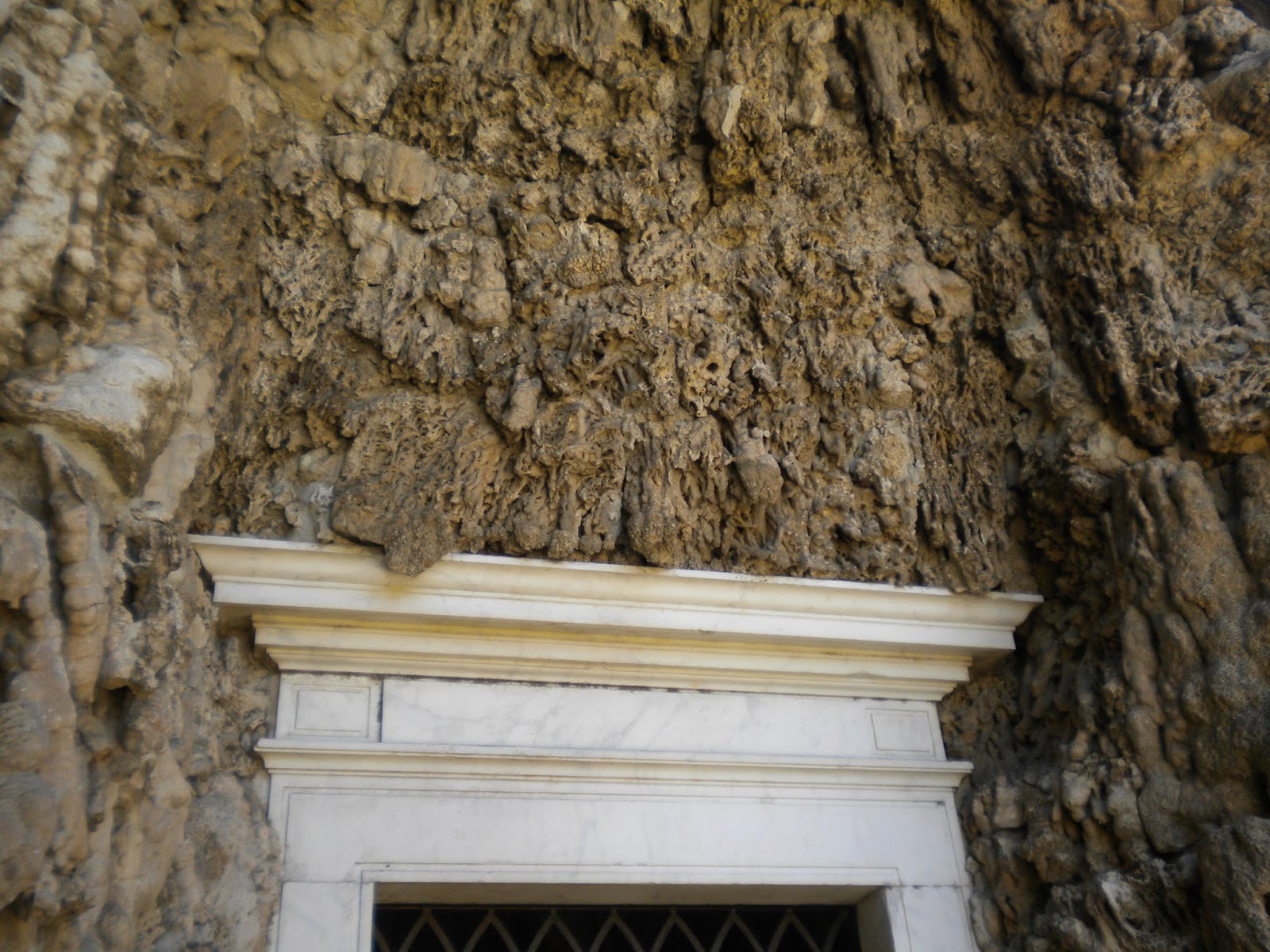 Groteskology: Down In The Grotto