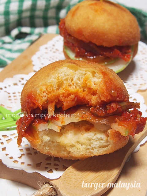 Burger Malaysia (Pau Sambal) ala Monic - Monic's Simply Kitchen