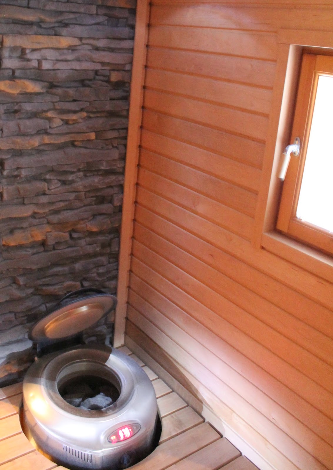 k o t i p o r s t u a: Pesuhuone & Sauna & Pukuhuone