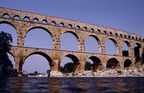 ArcheoTibur: Gli acquedotti : i giganti dell'acqua.