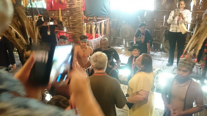 SOLYMONE BLOG: CSPOC DELEGATES DANCE SABAH’S SUMAZAU DANCE