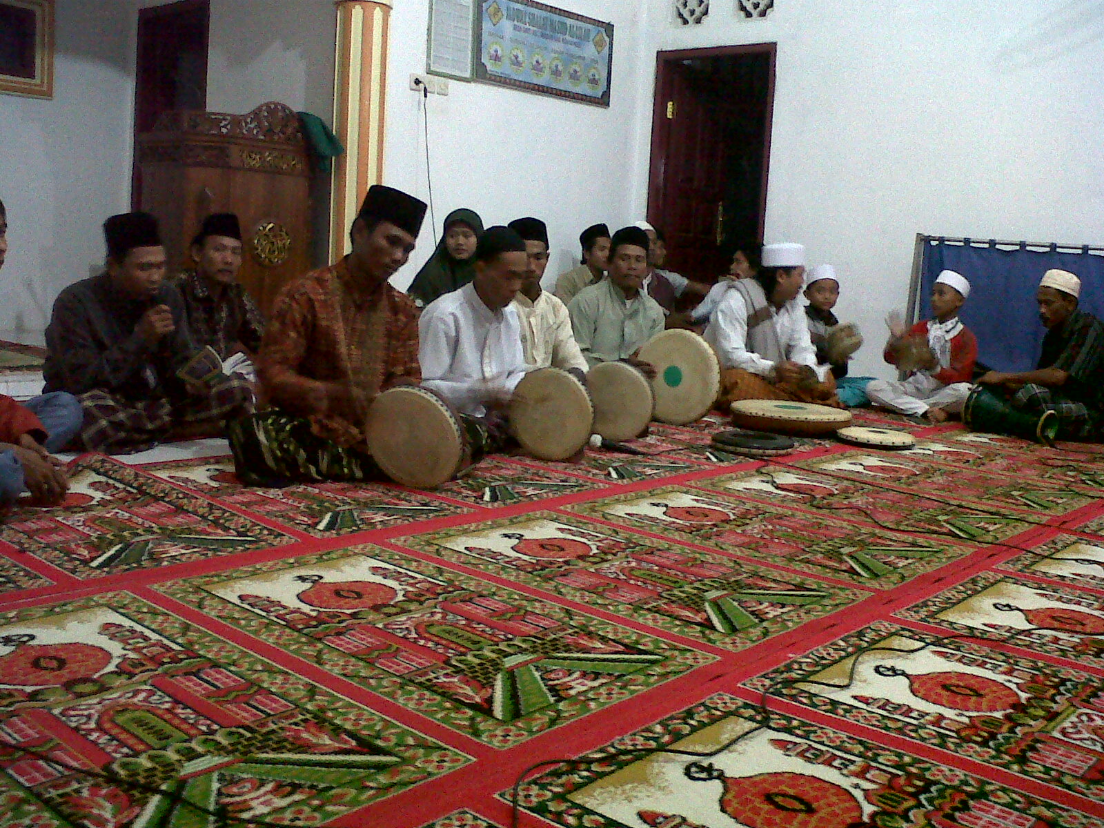 ALBANJARI AL_KAROMAH: Diskripsi Kesenian Albanjari