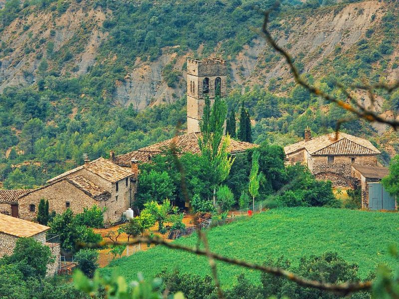 Abadía Samitier: el tiempo detenido a los pies del Pirineo | HOTELS ...