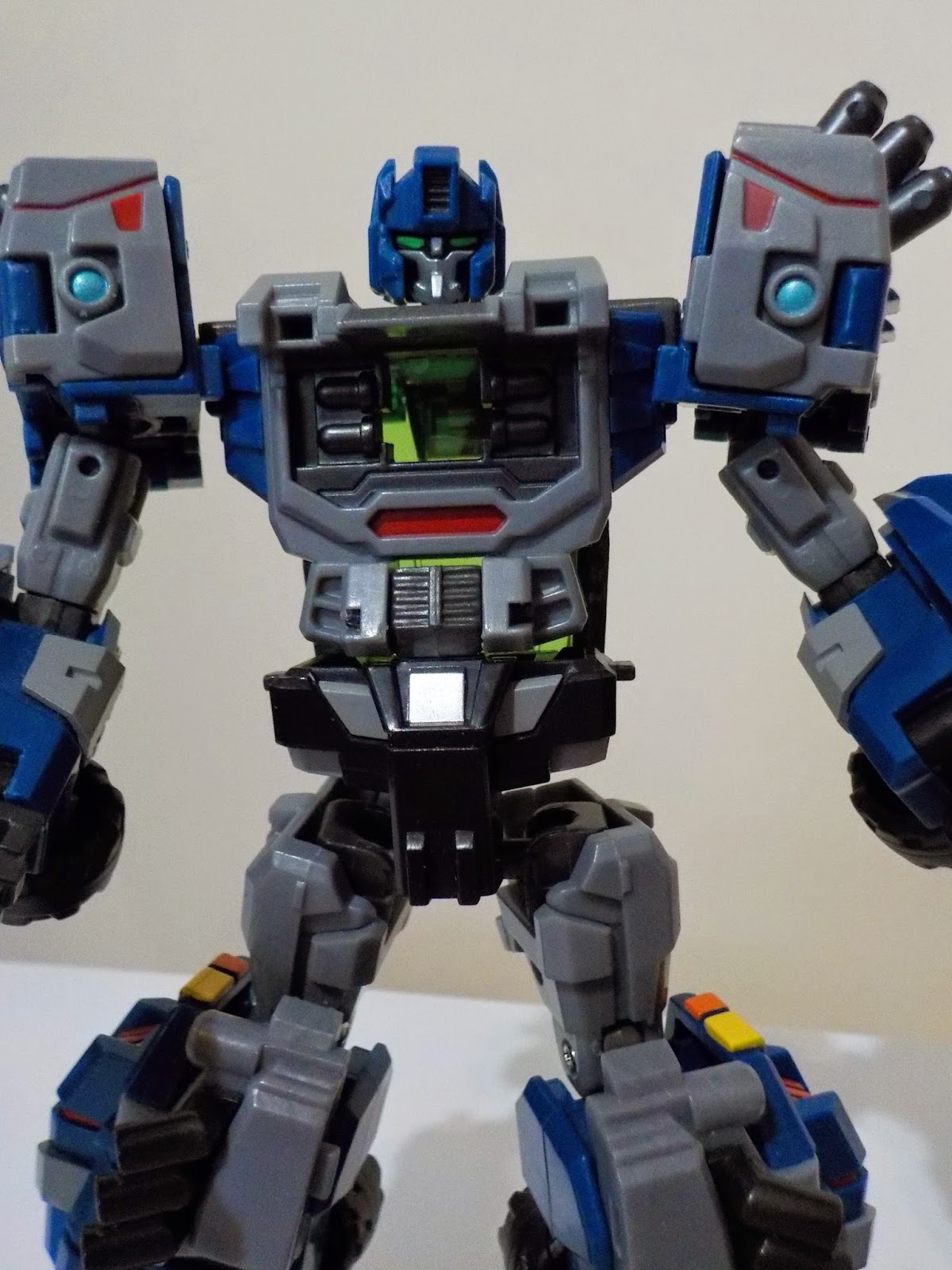 Osh's Space Odyssey: Adventures in Sci-Fi Geekery: Fansproject Warbot ...