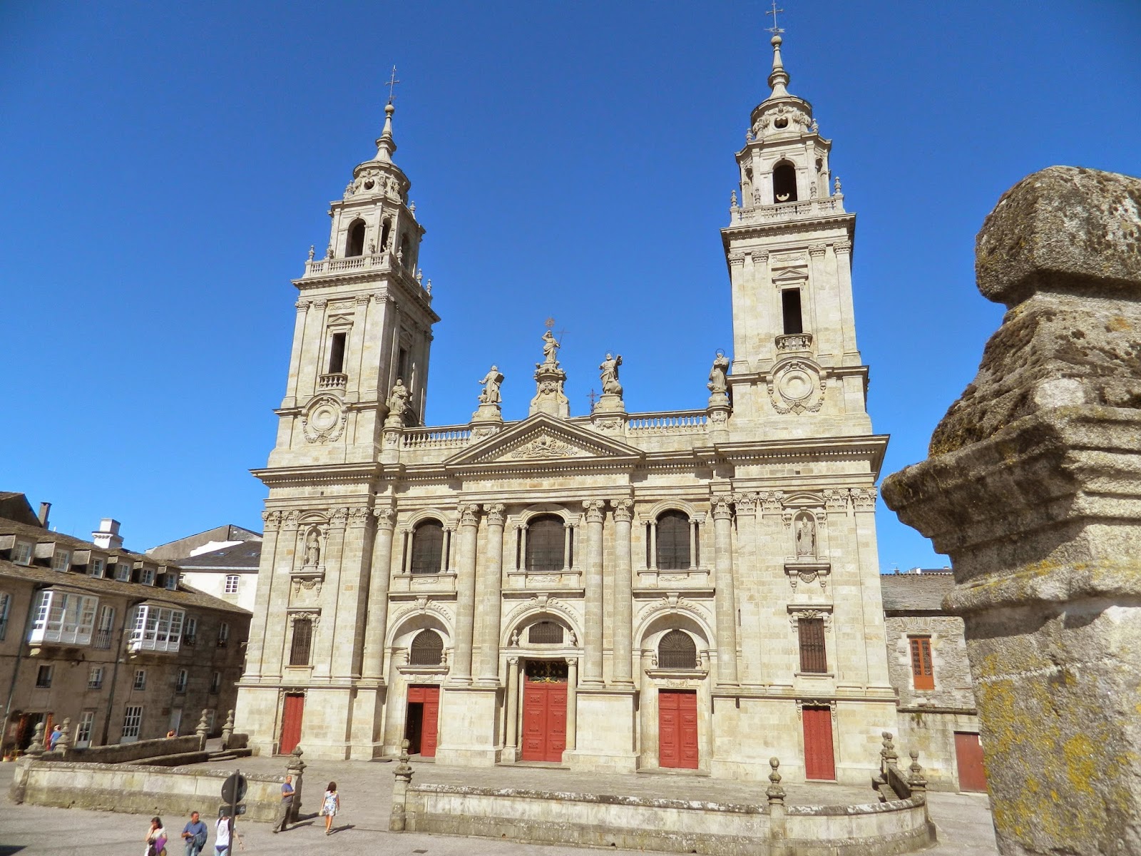 A Lovely Life, Indeed: Lovely Lugo...A Stroll Around the Wall