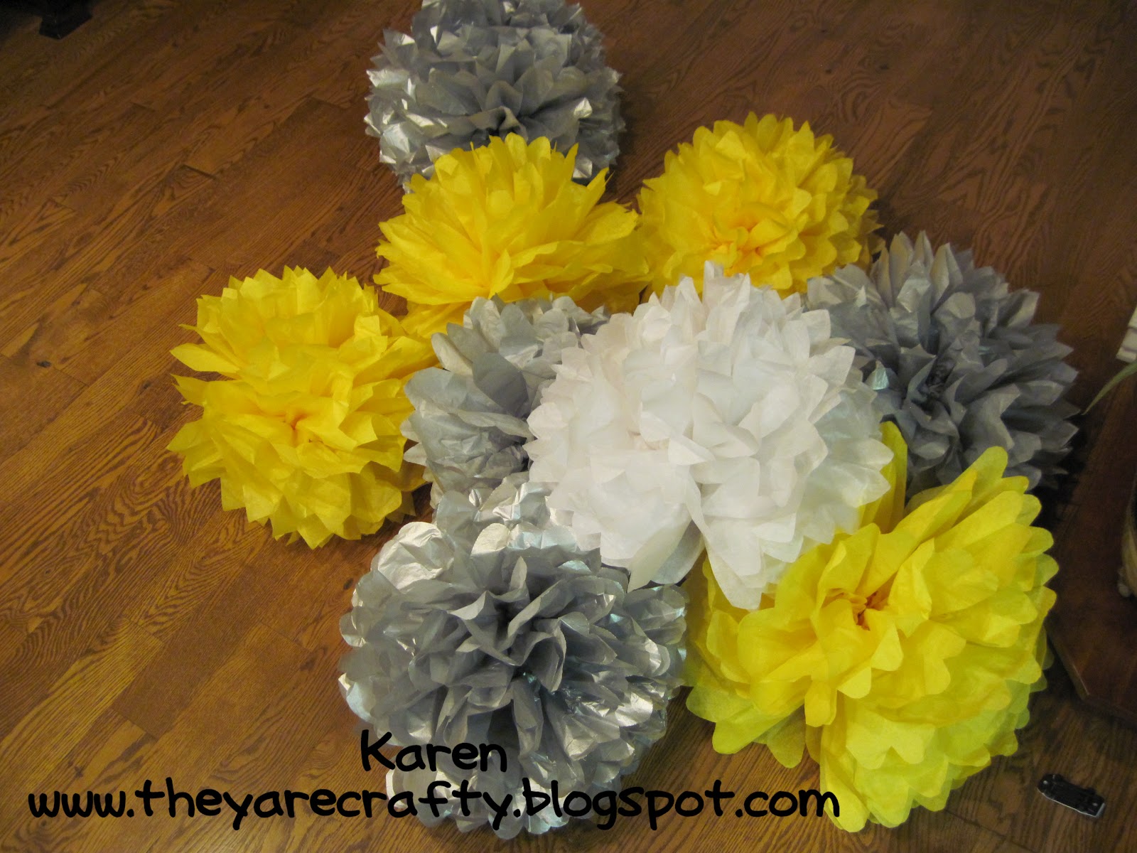 They Are Crafty: Tissue Paper Balls