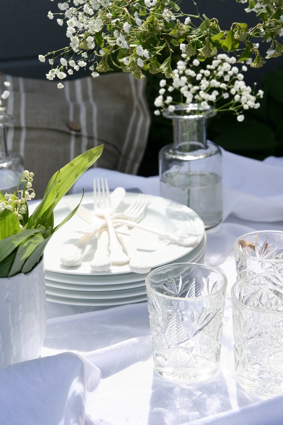 MIDSUMMER TABLE SETTING! - Therese Knutsen
