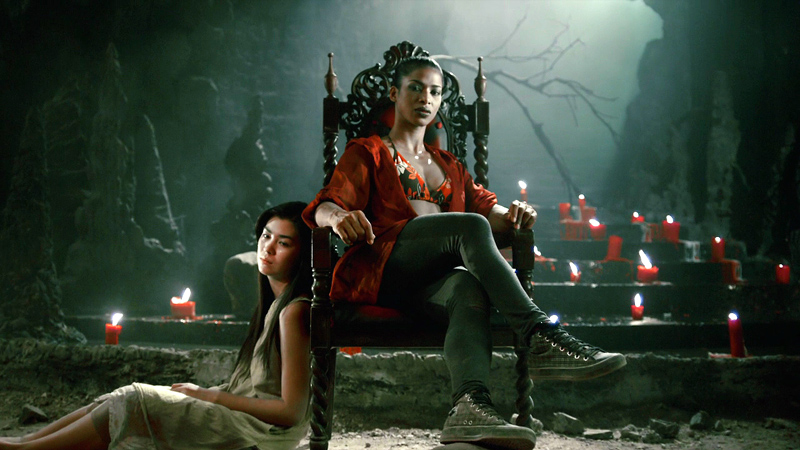 Raging Phoenix (Deu suay doo, 2009) com Jeeja Yanin ~ Neuralizador Digital