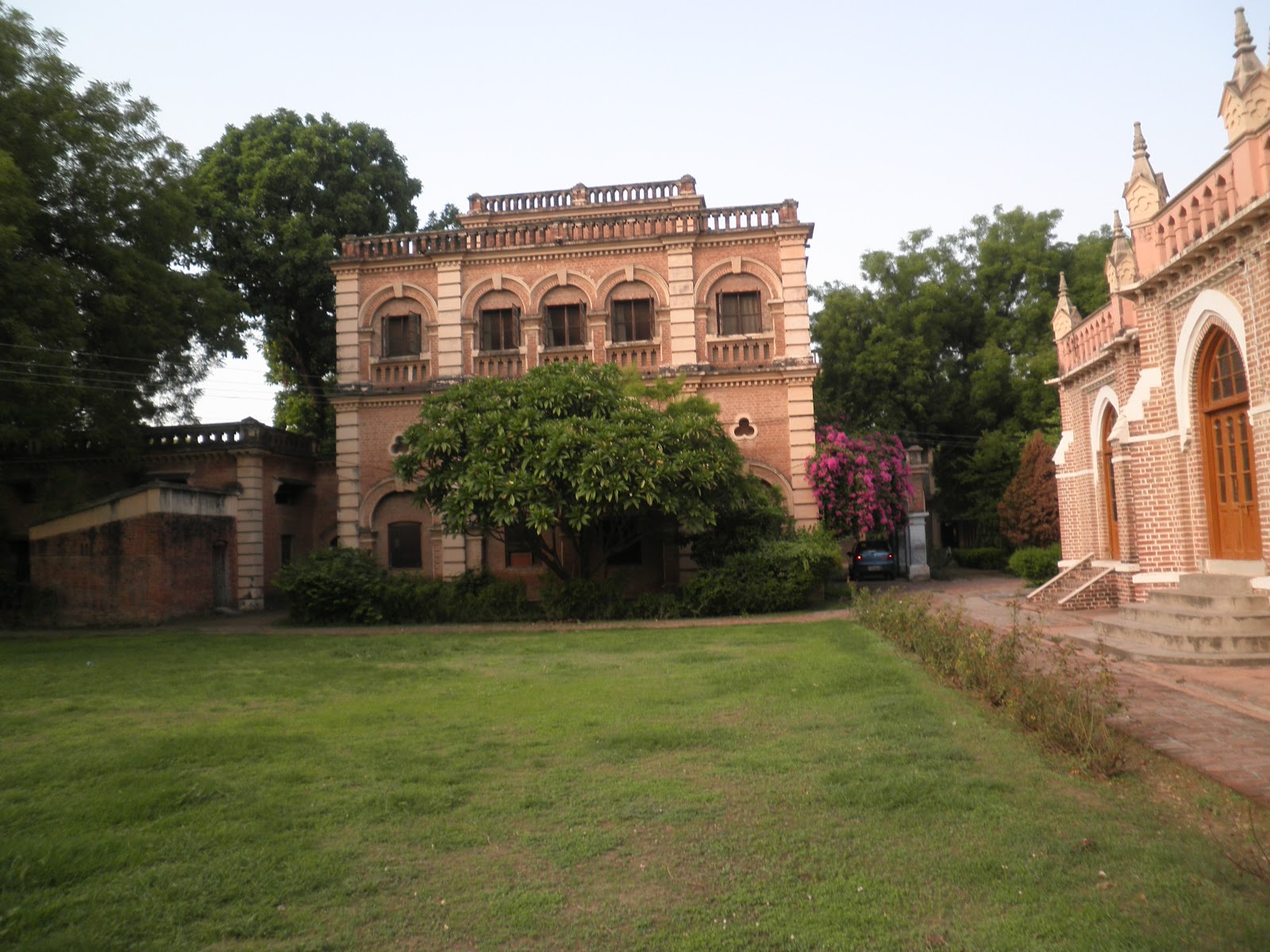 Beautiful Indian Churches: Allahabad Bible Seminary Chapel, Stanley ...