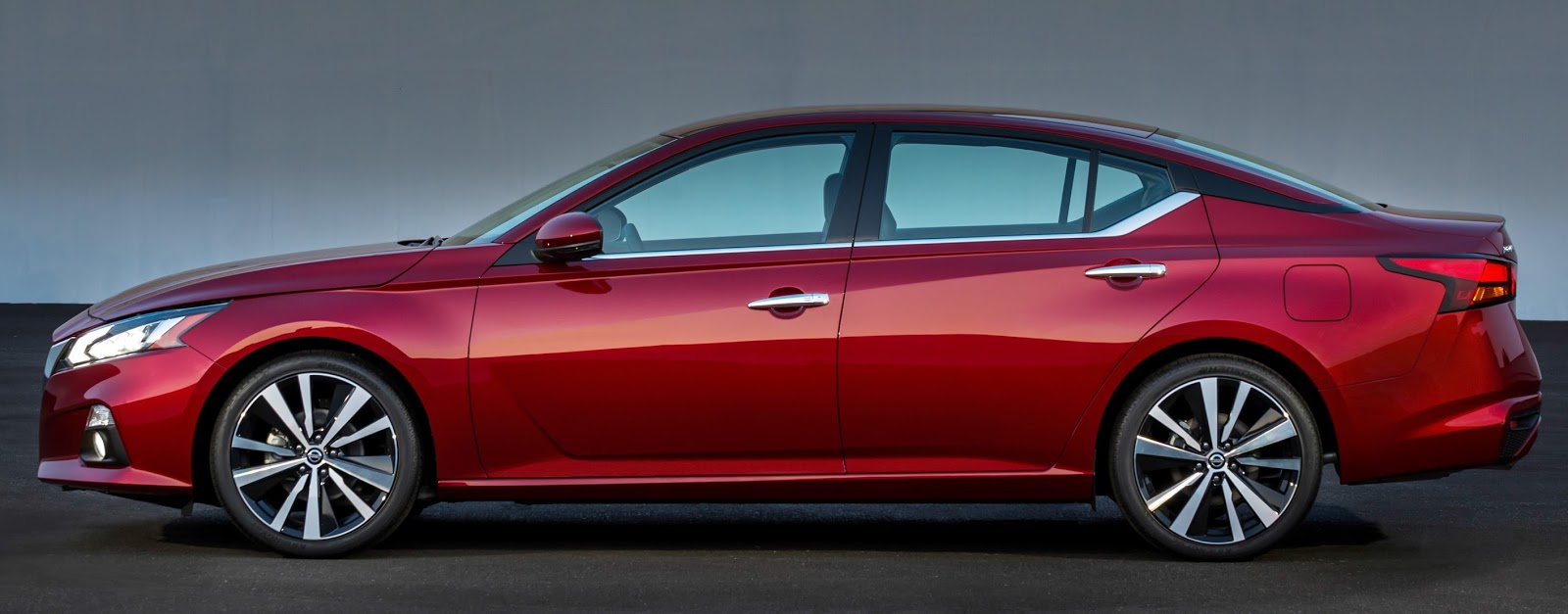 Nissan Altima estreia sua sexta geração no Salão de Nova York