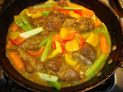 LA COCINA DEL POLLO: CURRY BRAISED PORK SPARE RIBS STRIP
