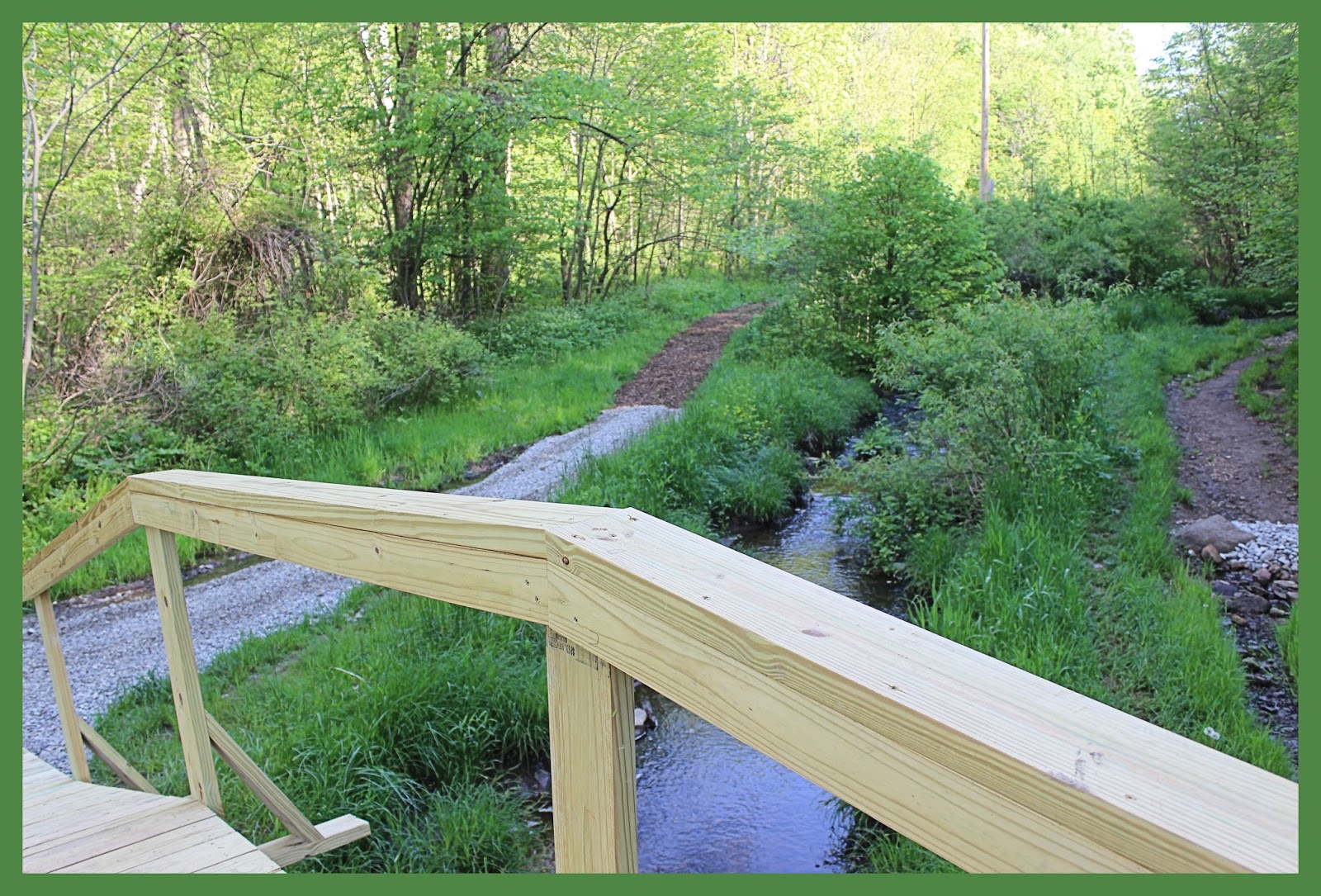 Miniature Arch Bridge - Holmesbrook Park