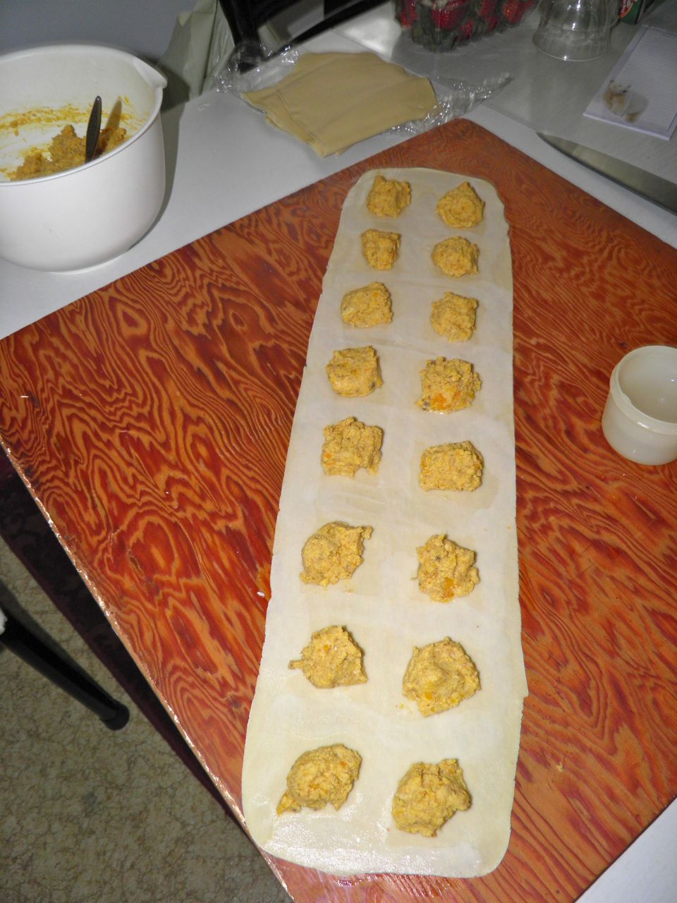 Docaitta Lifestyle: Recipe: Winter Ravioli with Onion Walnut Sage Sauce