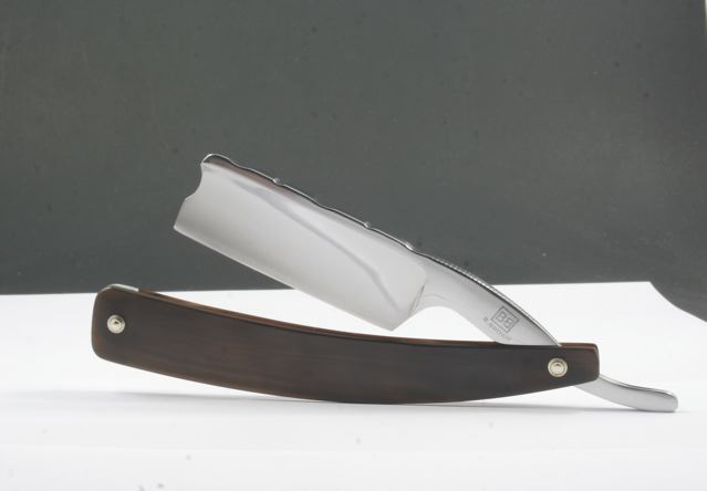 A Razors Tale: Custom Straight Razors