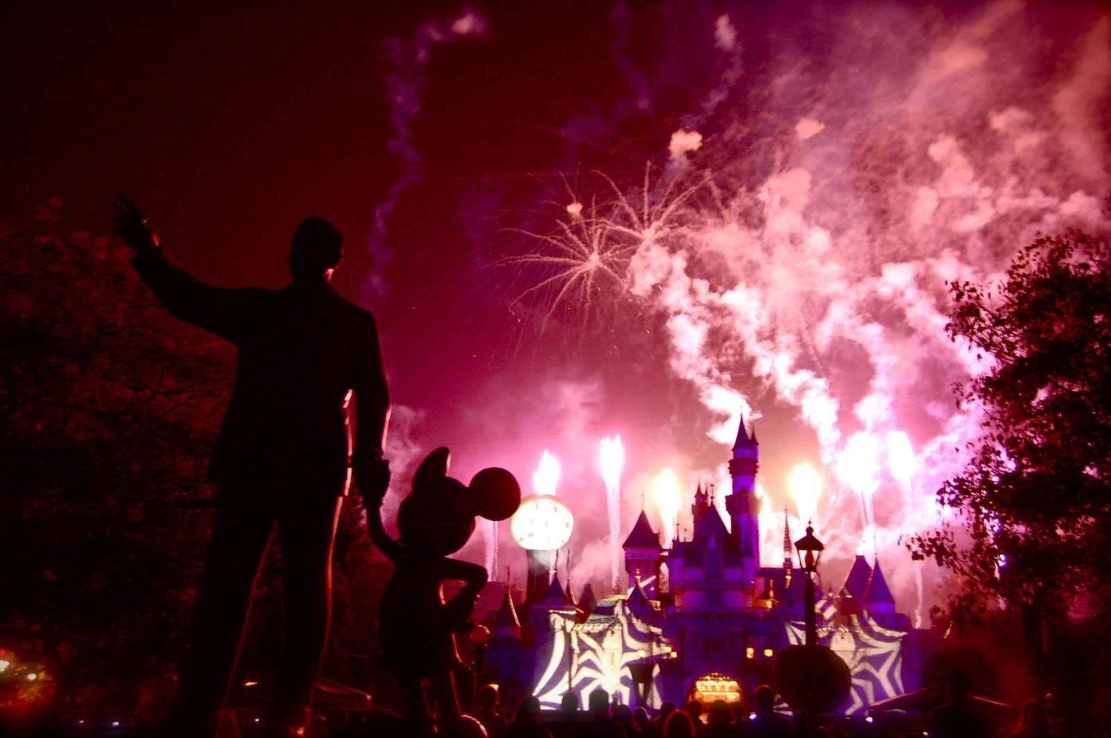 Disney Sisters: Halloween Screams Fireworks Spectacular at Disneyland