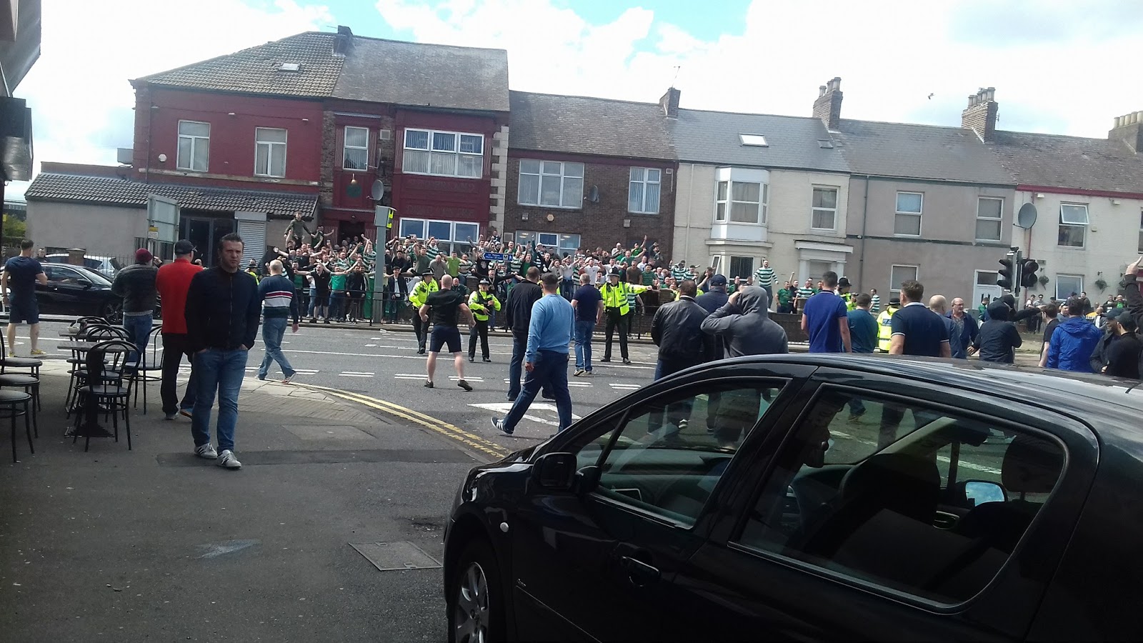 Football Hooligan Pictures: 2017