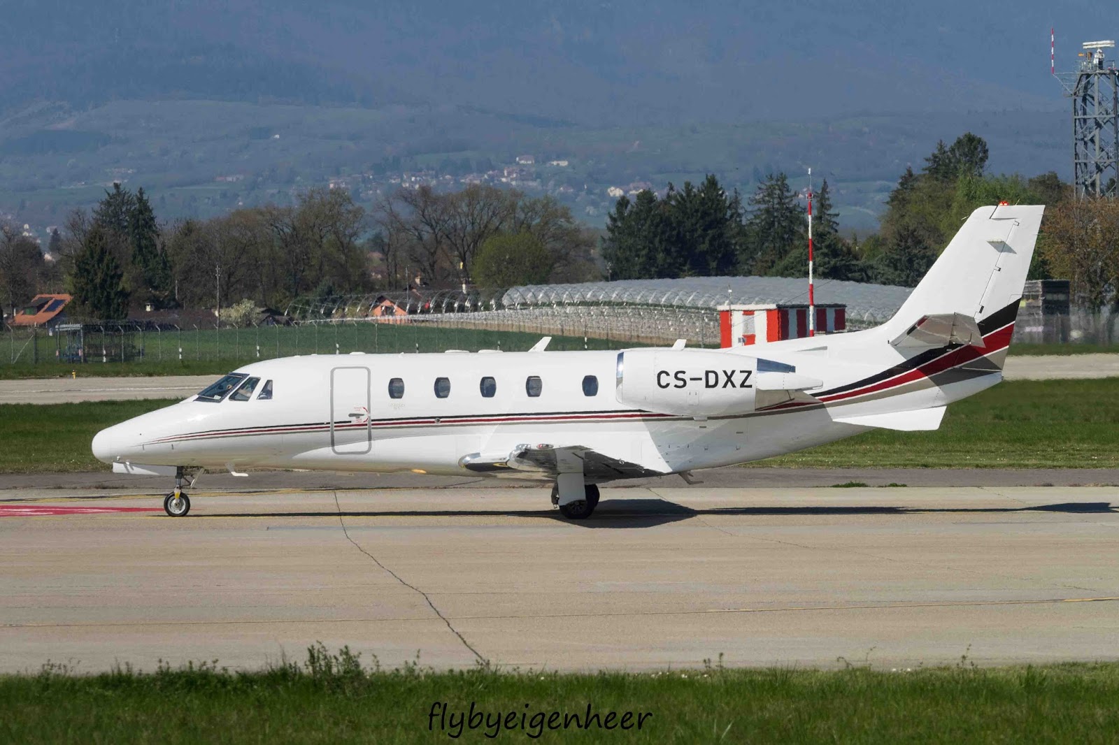 FLUGZEUGE Privatjets etc: CS-DXZ Cessna 560XL CitationXLS C56X > NJE