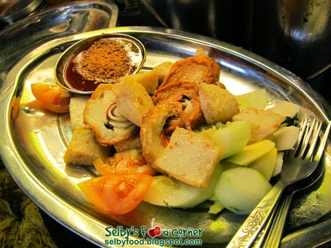 Selby's Food Corner: A night and a day in Melaka (Malacca), Malaysia