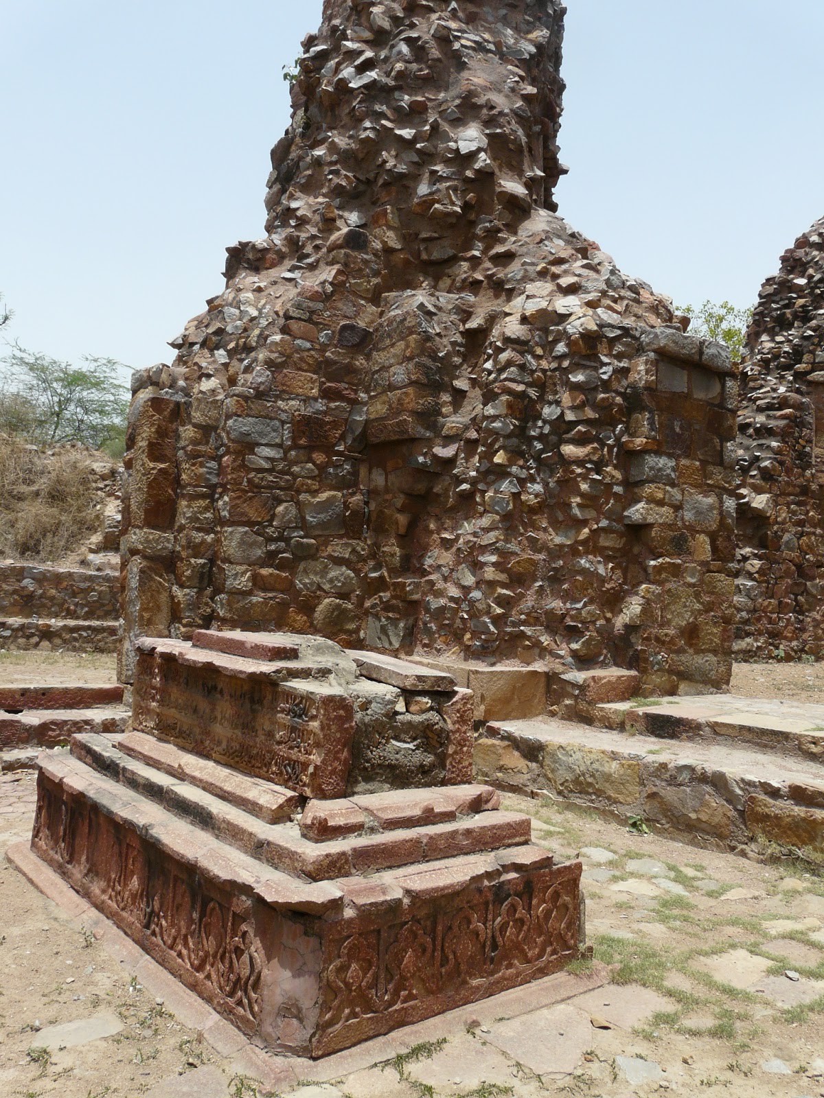 India - a Tourists paradise: Delhi - Tomb of Balban