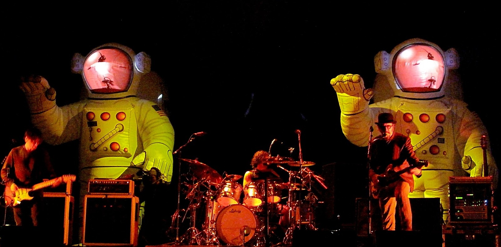 Primus - Partiéndolo en el ARF ~ Música Imperdible