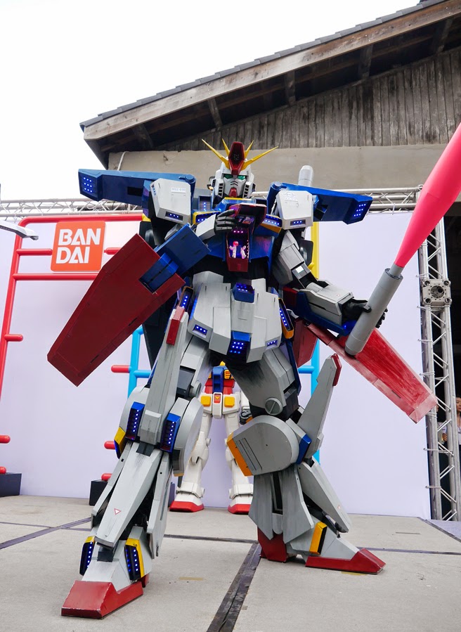 GUNDAM GUY: Gundam Cosplay: ZZ Gundam Vs. Qubeley @ Gunpla Expo (Taiwan ...