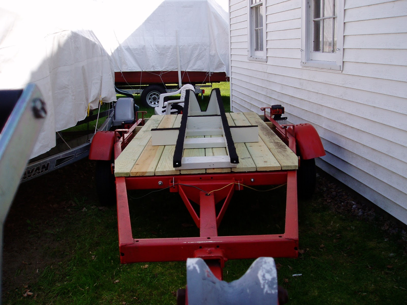 Wonderdogboatworks: New Deck and Cradle on Trailer