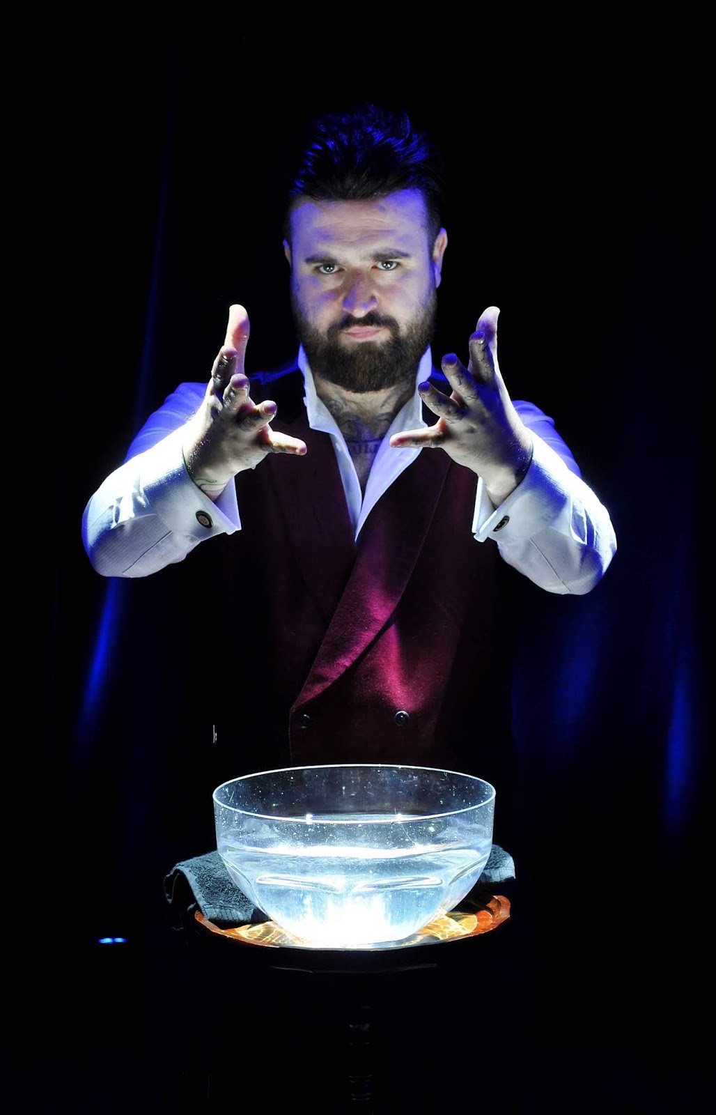 NUMBER 9.................. Reviewing The Arts UK-wide: REVIEW: Luke ...