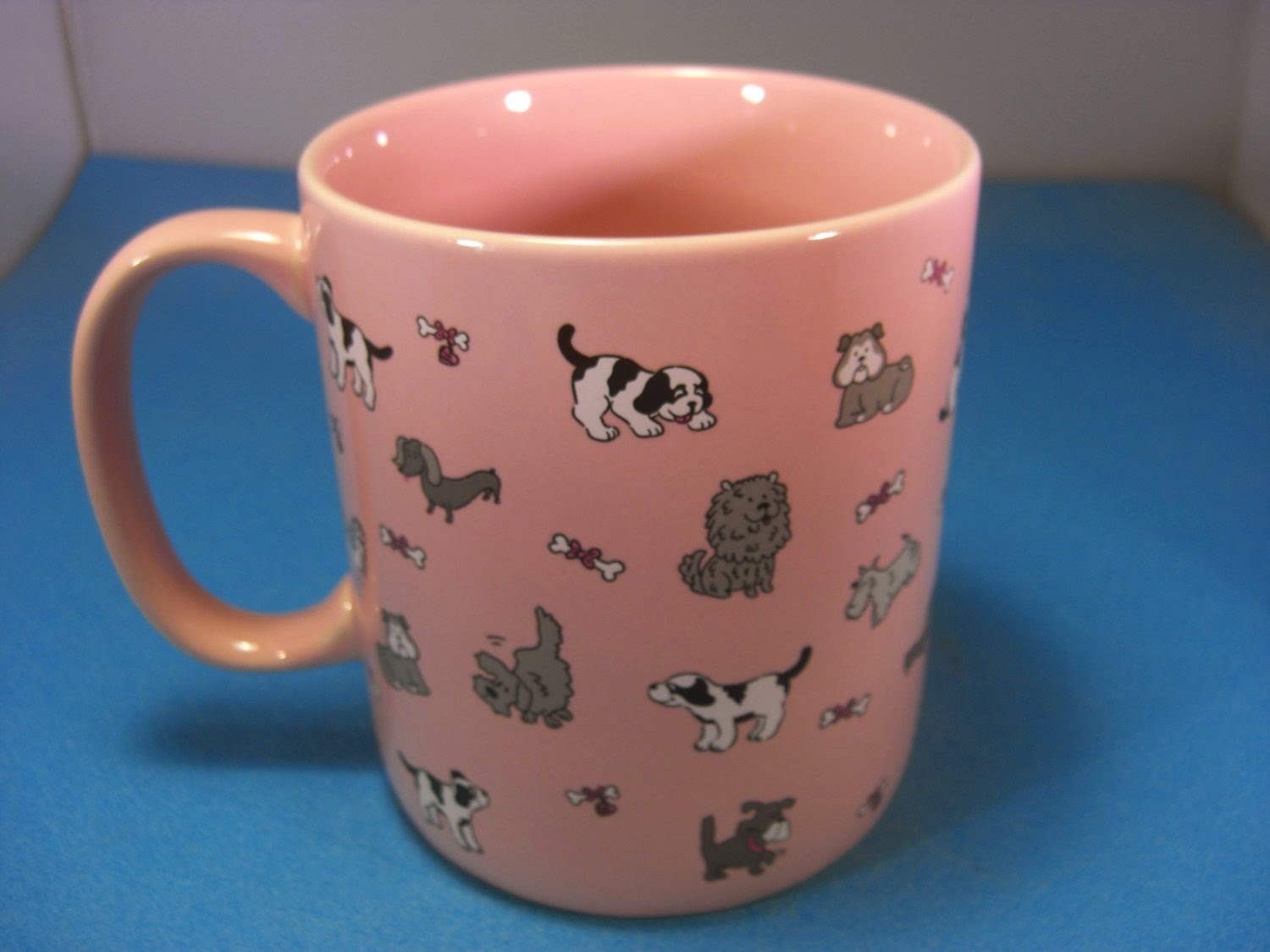 Bargain Cart: Giant Big Dogs Pink Ceramic Girlie Mug