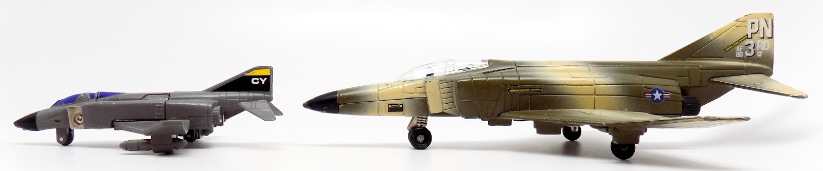 Toys and Stuff: Ertl Force One Diecast McDonnell Douglas F-4 Phantom