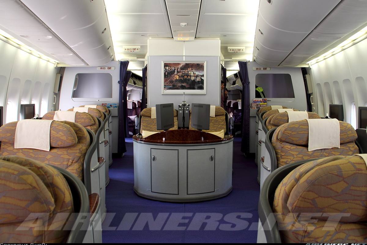 Charles Ryan's Flying Adventure: Flying on Dynasty 641 to HKG on the ...