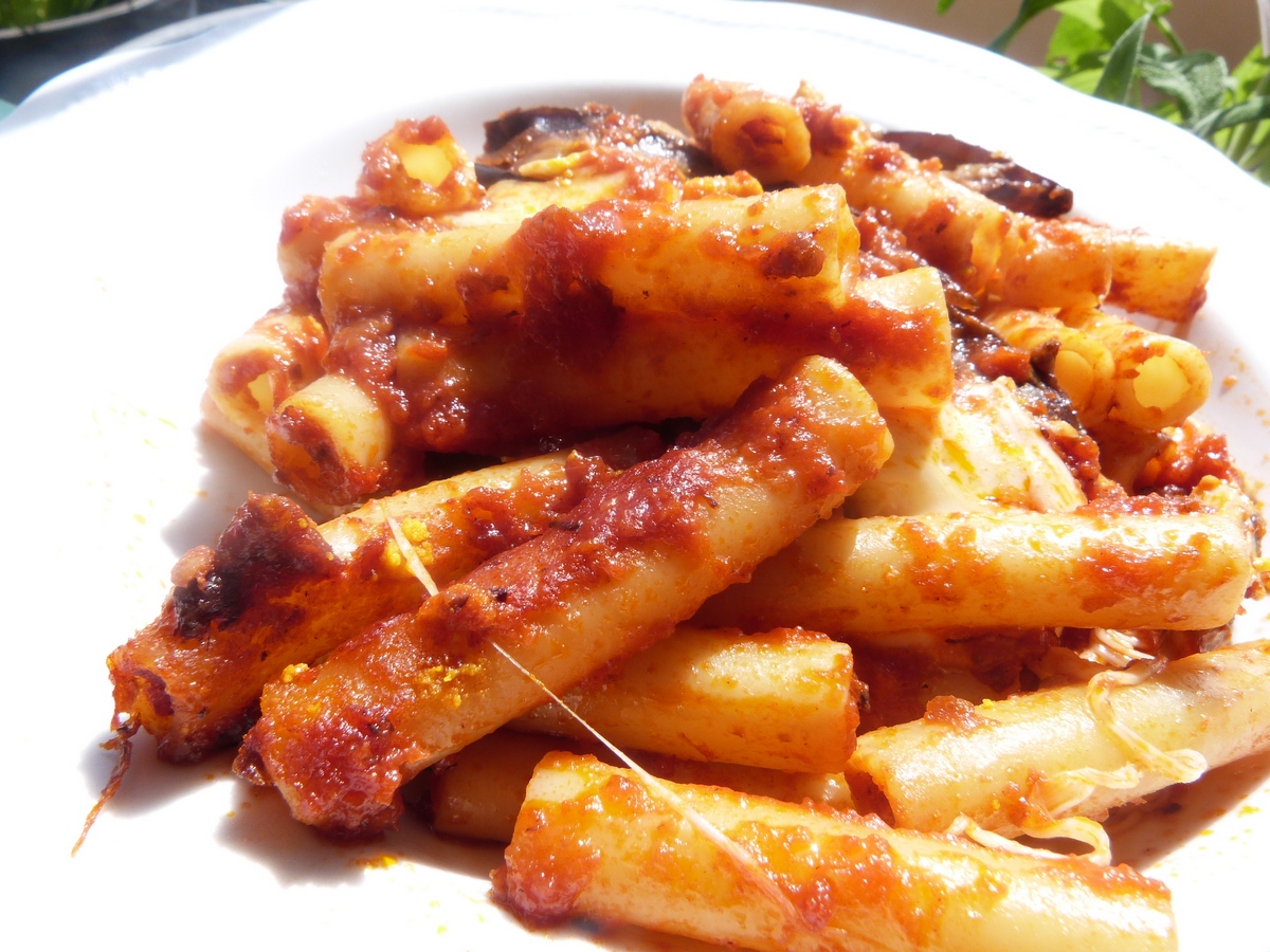 Rosaria ai fornelli: MACCHERONI ALLA SICILIANA