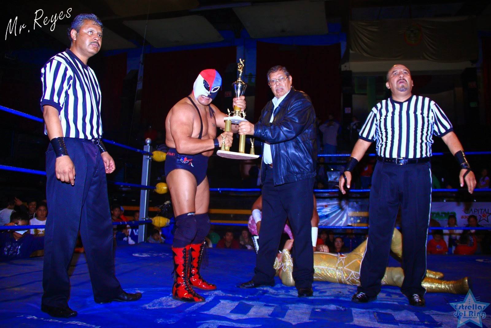 ESTRELLAS DEL RING.: Fuerza Guerrera da a los maestros la Copa High ...