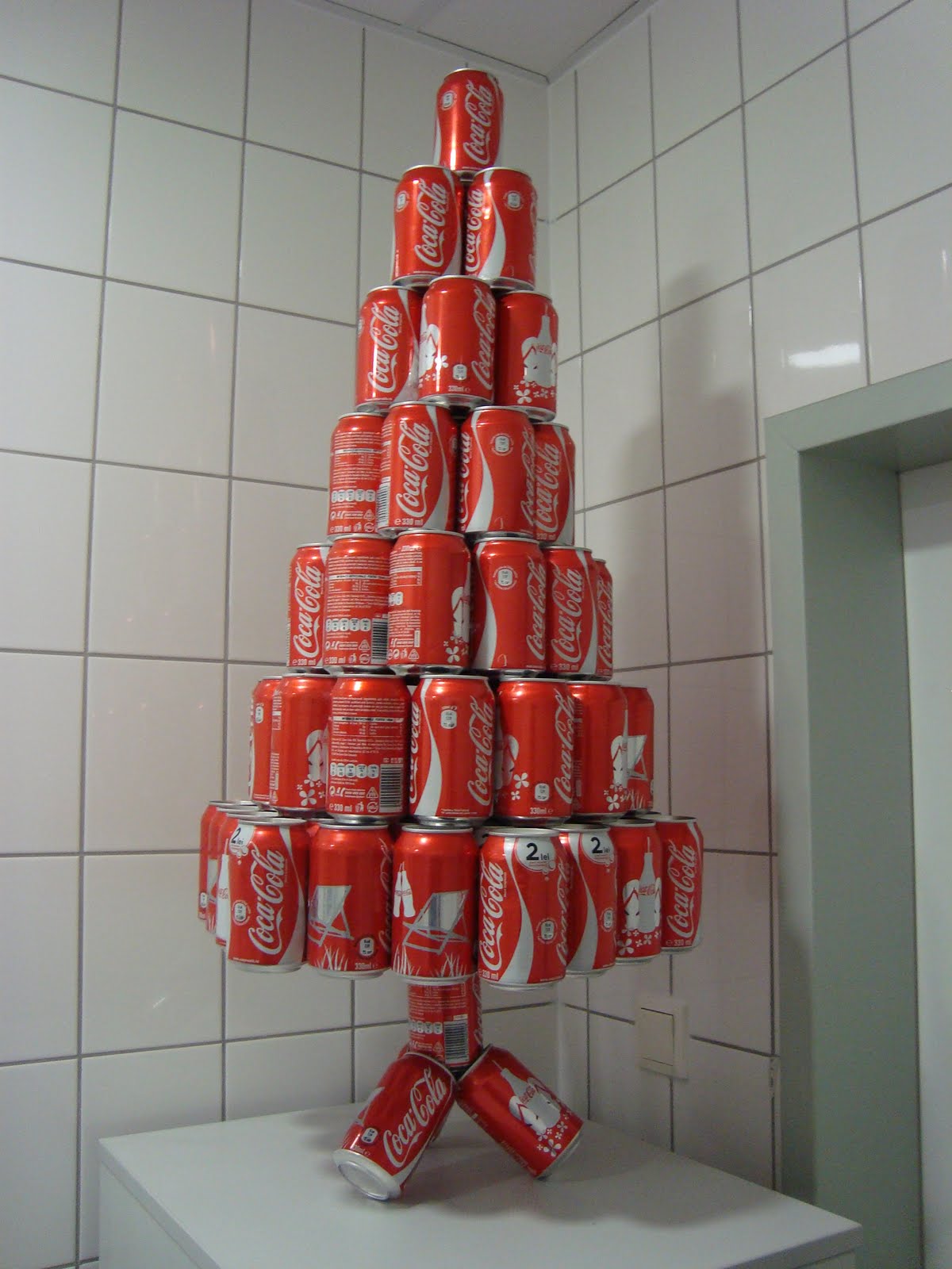 Oh look! A soda can Christmas tree