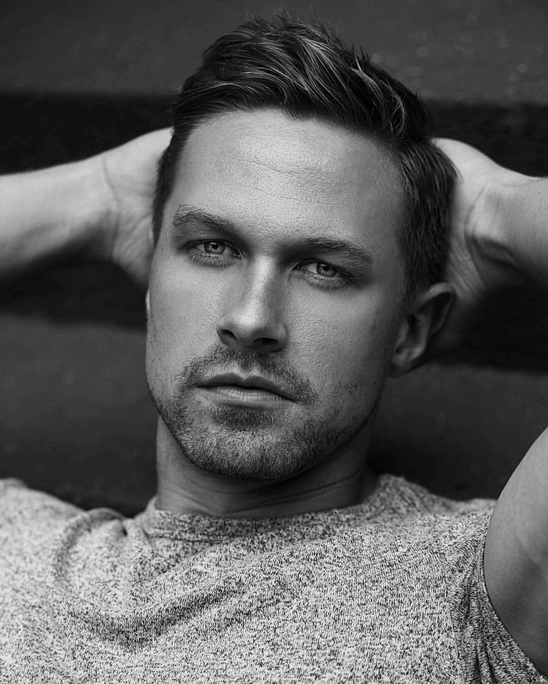 MANNEQUIN : Bill Barrett photographié par Diabe Sale. - AVANT GARDE