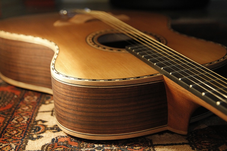 Guitarras Luiggi : Guitarra Acustica Jazz / Acoustic Jazz Guitar