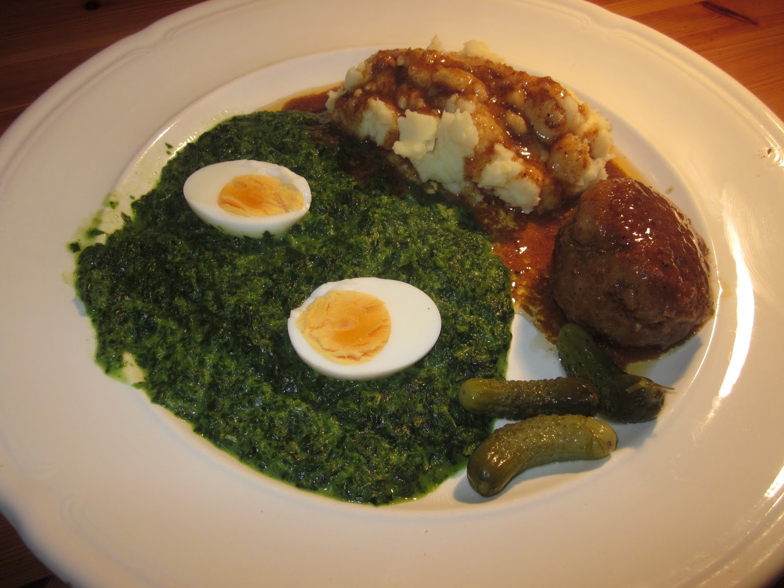 Spinazie Met Ei En Spekjes Een Smaakvolle en Snelle Weekdagmaaltijd