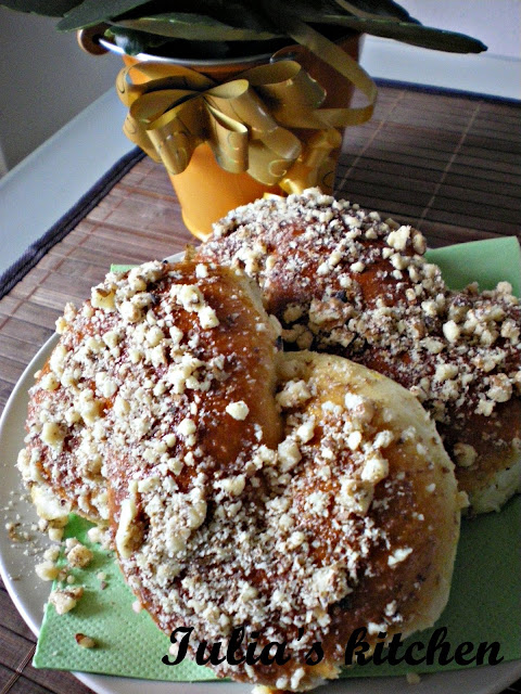 Iulia's kitchen: Mucenici moldovenesti (Sfintisori)