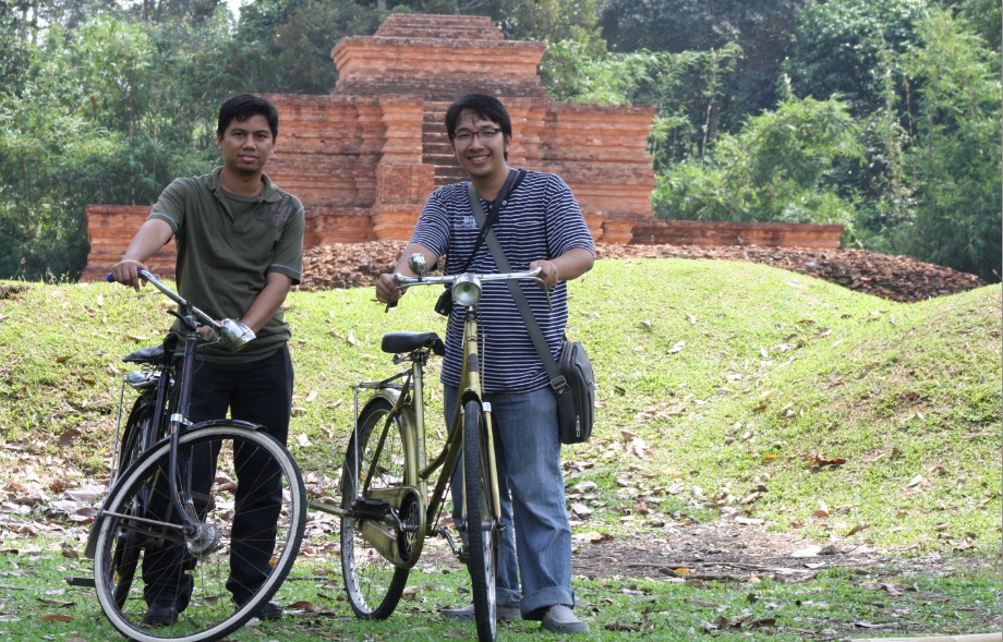 GRISSIK - SOUTH SUMATRA INDONESIA: Kawan Lamo