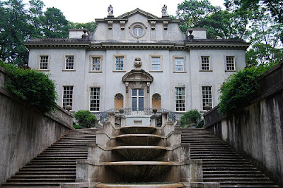 The Modest Peacock: The Swan House and Other Lovely Things!