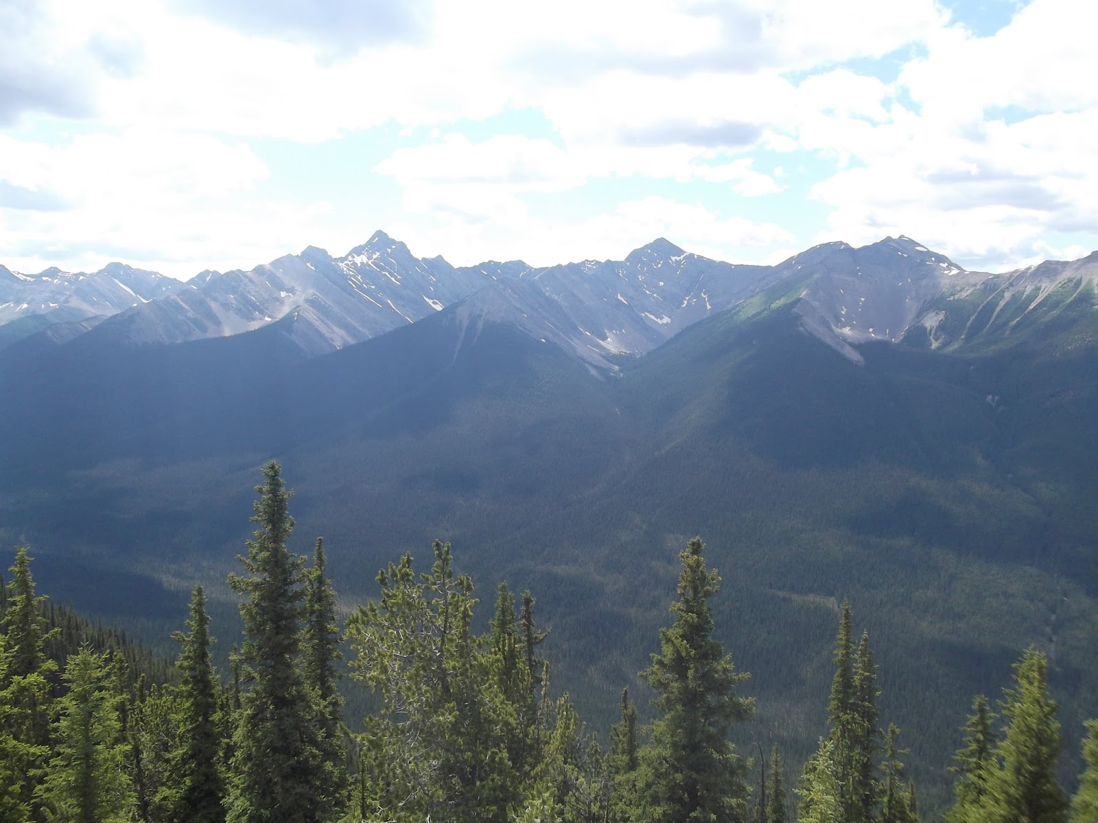 Wonderlarking: Views from the top of Sulphur Mountain - August 8, 2011