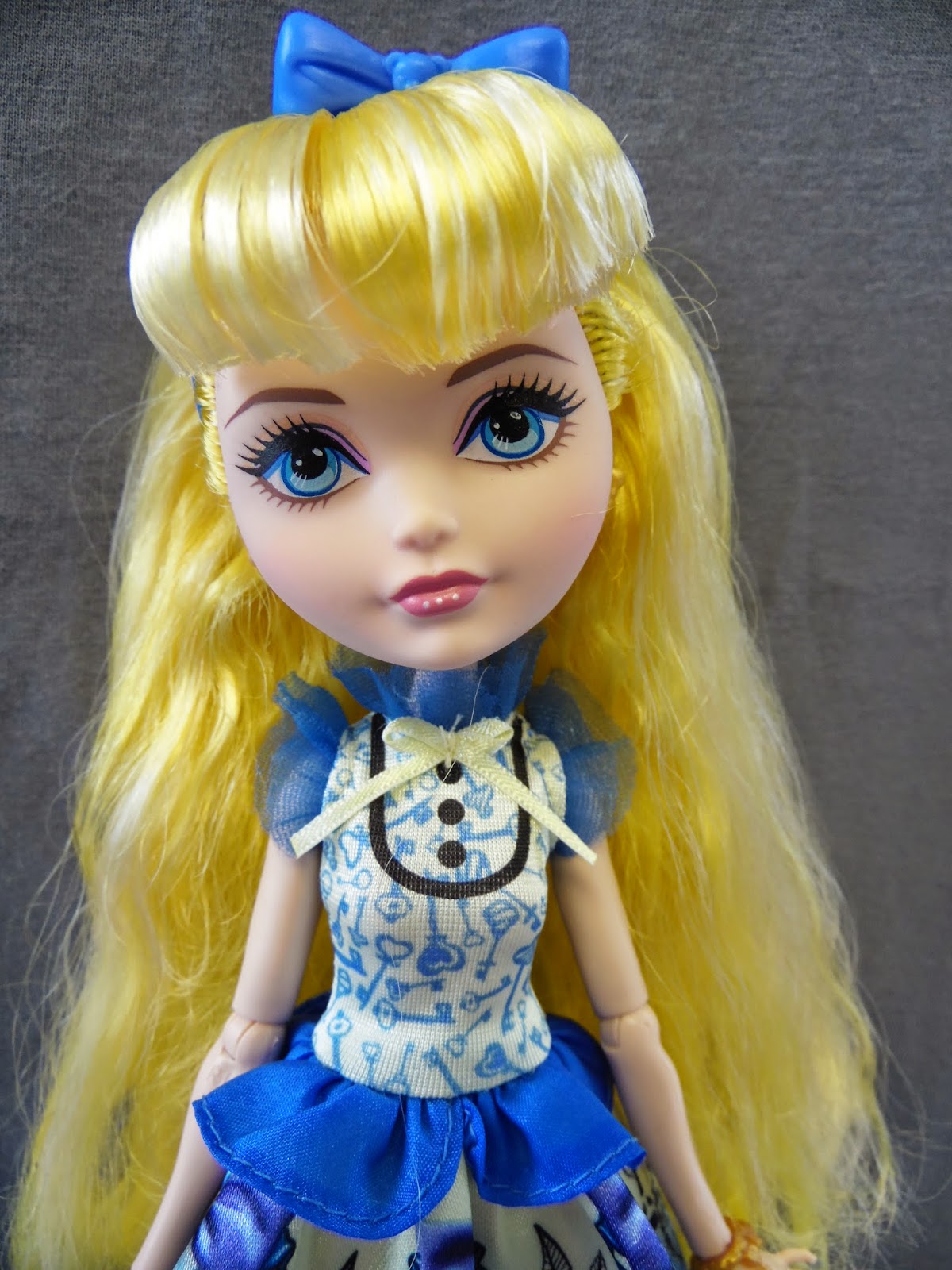 Christina Articulates: Just Right: Ever After High Blondie Lockes
