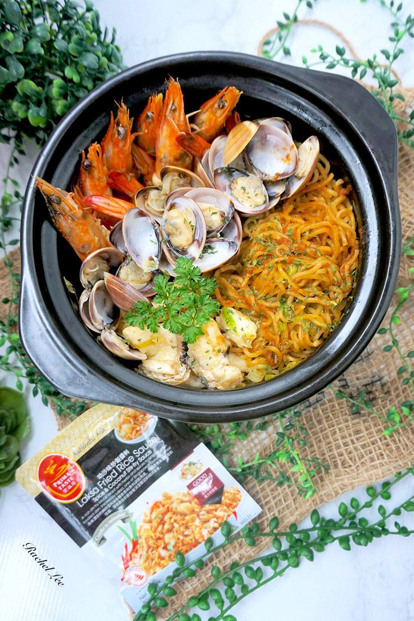 Claypot Braised Noodle in Laksa Fried Rice Sauce by Rachel Lee