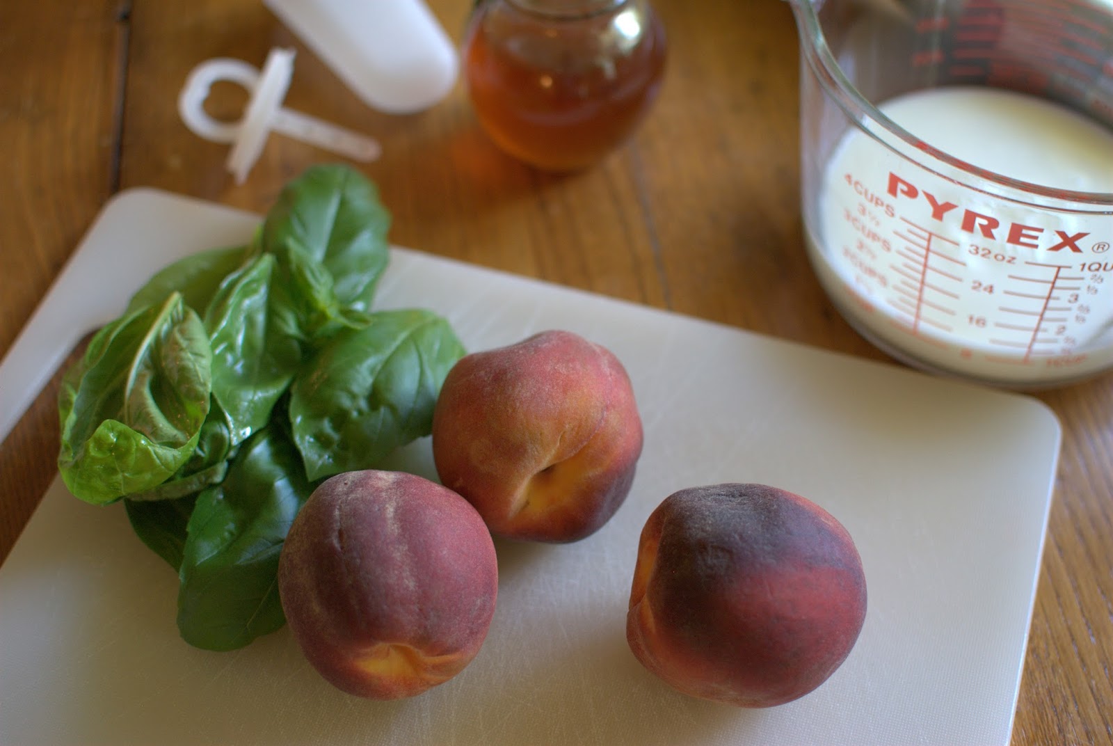 My Trash and Treasure: peach basil popsicles