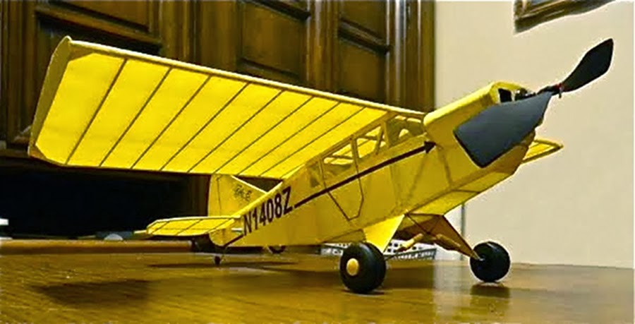 Free Flight -Vintage model airplane- cars-model retro avion et voiture ...