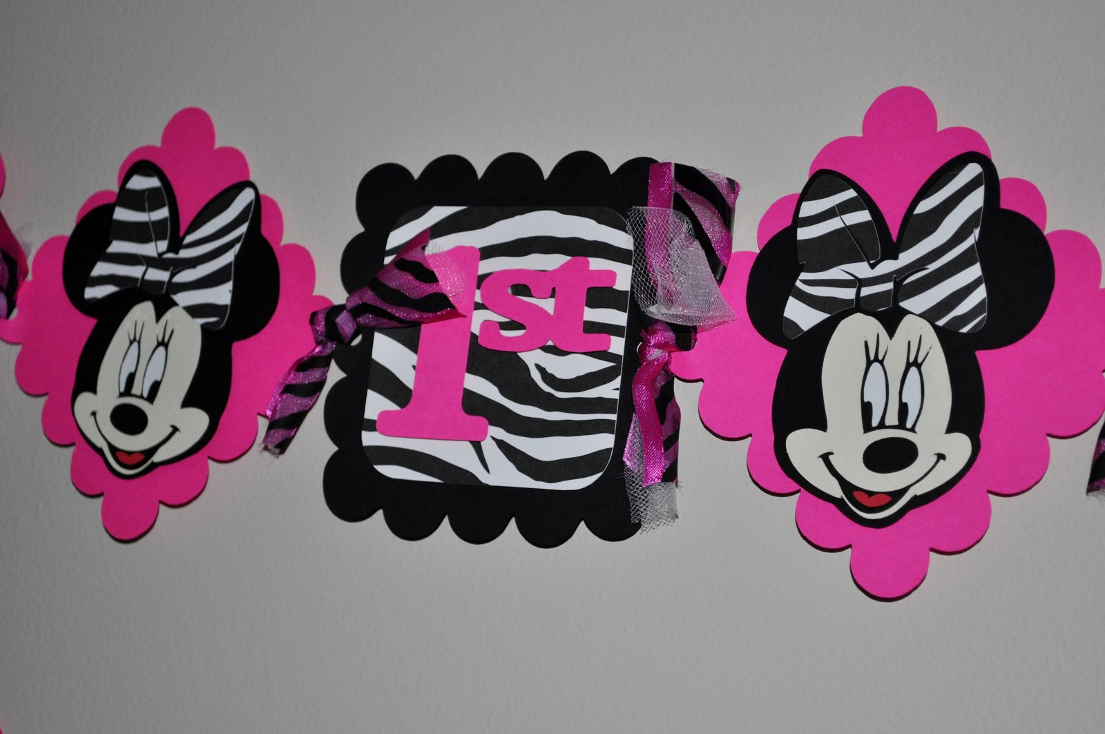 R + R Creations: Zebra Minnie Mouse Banner